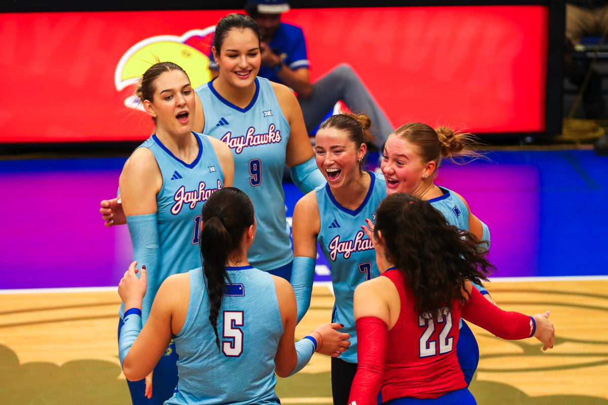 KU volleyball outlasts No. 15 Baylor for 3-2 road win - KU Sports